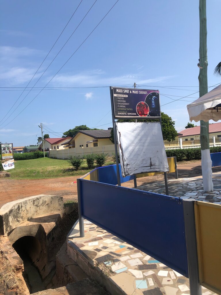 Bar Maxi spot & maxi sound, Dünya, foto