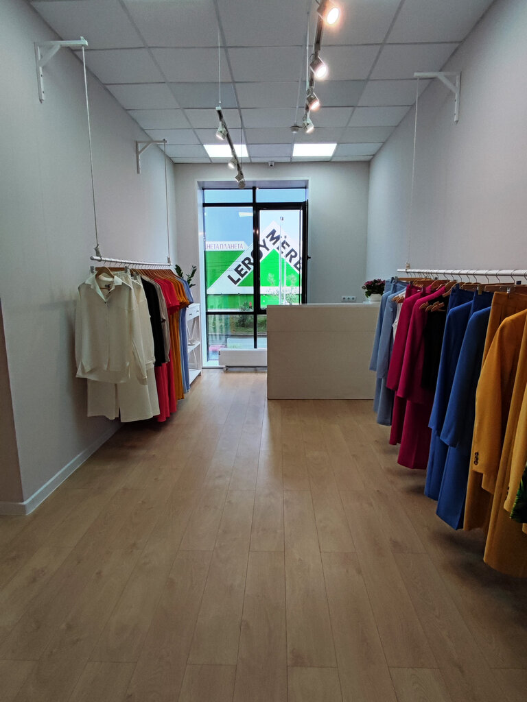 Showroom Ami inside, Krasnoyarsk, foto