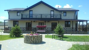Gostevoy dom Villa (Volgograd Region, Volzhsky), otel  Voljski'den