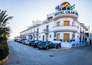 Gran Sol (Autonomous Community of Andalusia, Provincia de Cádiz, Calle Doctores Sánchez Rodríguez), otel  Endülüs'ten