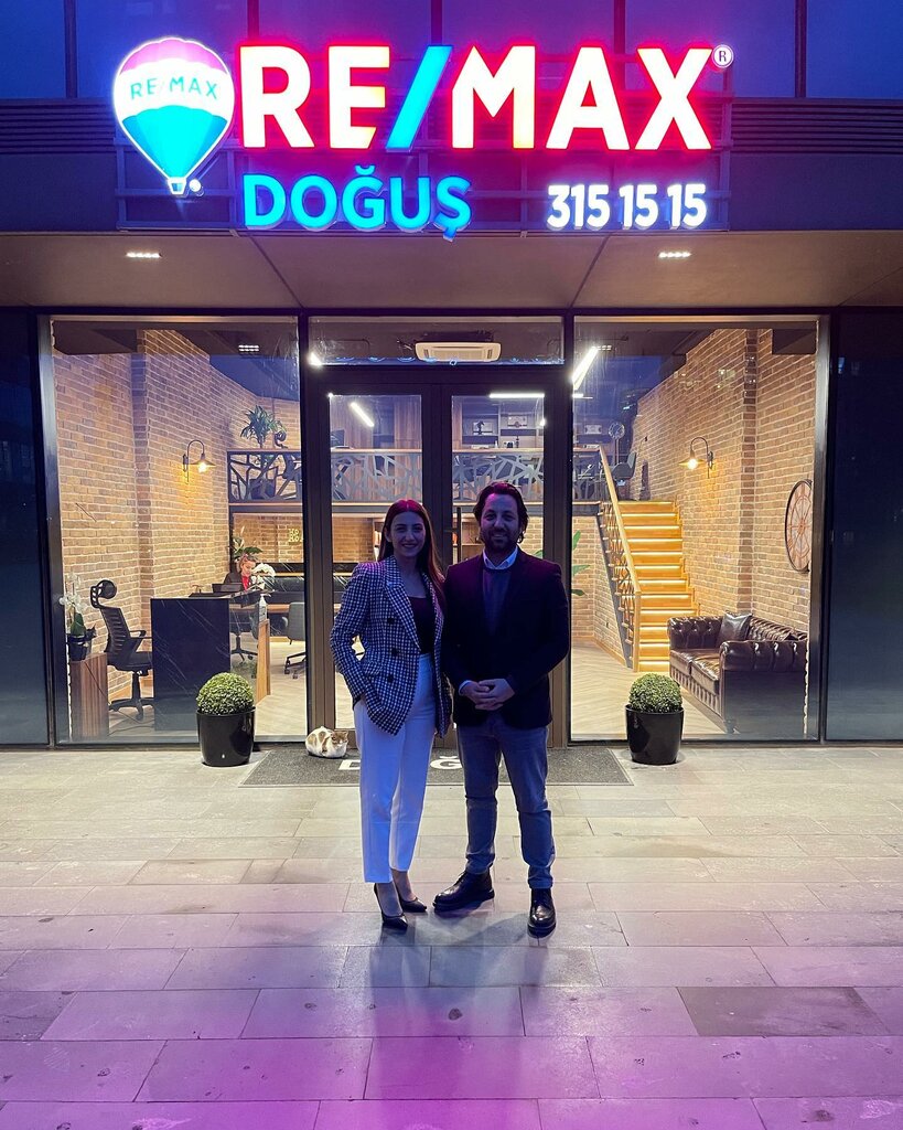 Emlak ofisi Re/max Doğuş, İstanbul, foto