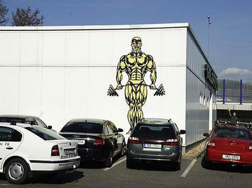 Spor ve eğlence merkezi Gold's Gym Brno, Brno, foto