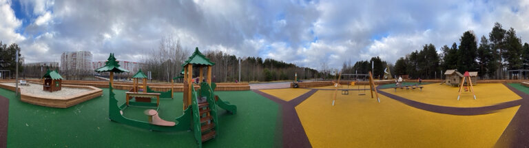 Oyun alanı Ботаника, Surgut, foto