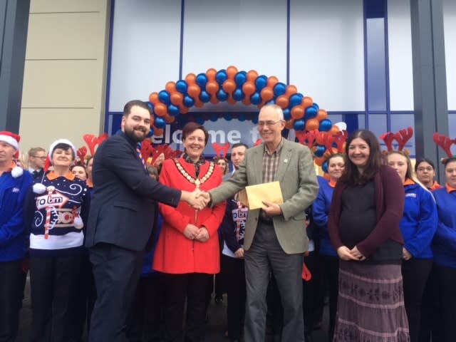 i̇ndirim ve fırsat sistemleri B&m Home Store with Garden Centre, İngiltere, foto