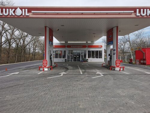 Benzin istasyonu Lukoil, Ungheni Bölgesi, foto