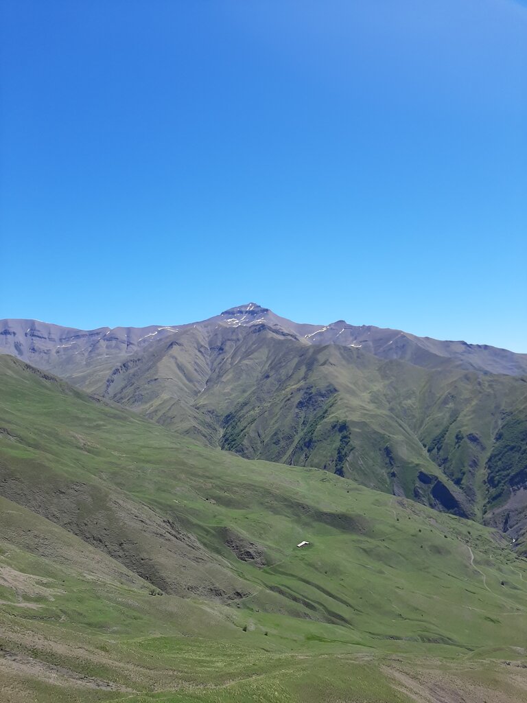 Dağ zirvesi Гора Цокульдаг, Dağıstan, foto