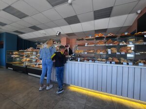 Сдобушка (ulitsa Ivana Doshchenikova No:9, Berezniki), pasta, şekerleme ve tatlı  Berezniki'den