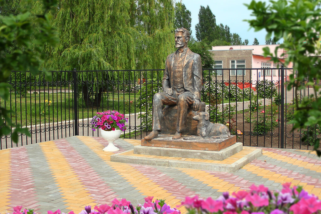 Anıt, heykel А.П. Чехов, Voronejskaya oblastı, foto