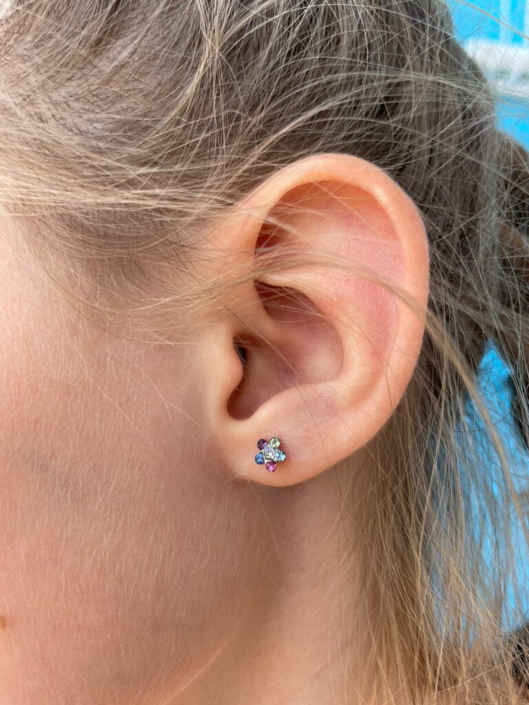 Piercing dükkanı Первые сережки, Yekaterinburg, foto