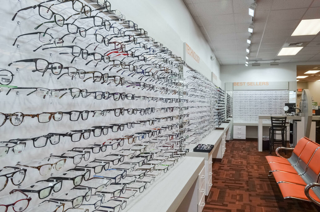 Giyim mağazası Stanton Optical, Ohio Eyaleti, foto