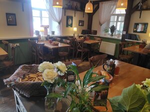 Goncharov (Kaluga Region, Dzerzhinskiy rayon, gorodskoye poseleniye Polotnyany Zavod), kafe  Kalujskaya oblastından