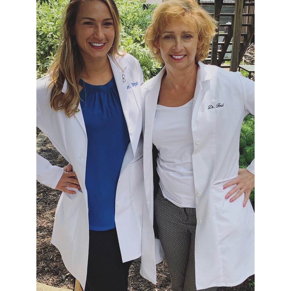 Optik Dr. Michelle Ford, Ohio Eyaleti, foto