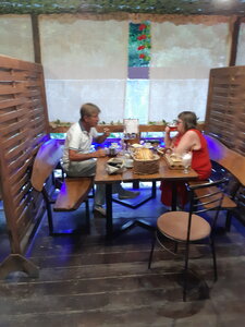 Лал Арина (Krasnodar Territory, Sochi Resort City Urban District, selo Katkova Shchel, Kurganny pereulok), kafe  Soçi'den