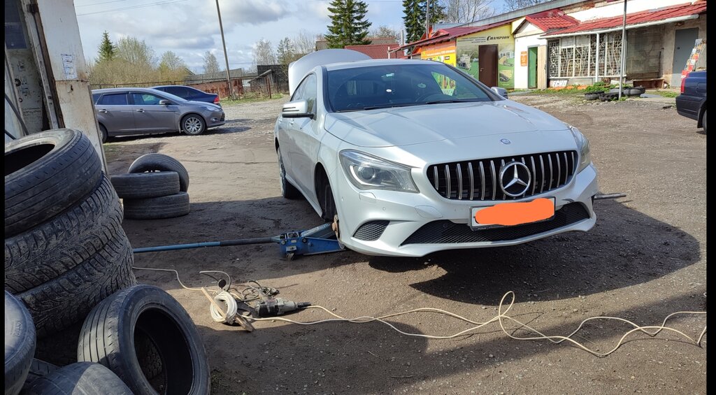 Oto lastik tamiri Tire Shop, Lyuban, foto