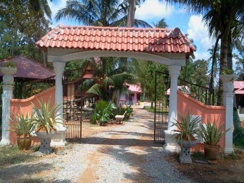 Trata' Leka Hotel, hotel, Kampung Nelayan,Benteng Laut,Pantai Leka ...