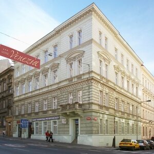 Hotel Venezia (Sokolská No:1619/39), otel  Prag'dan
