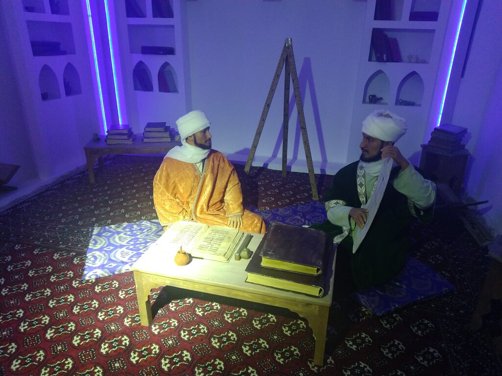 Turistik yerler Muhammad Amin Inaq Madrasah, Hive, foto