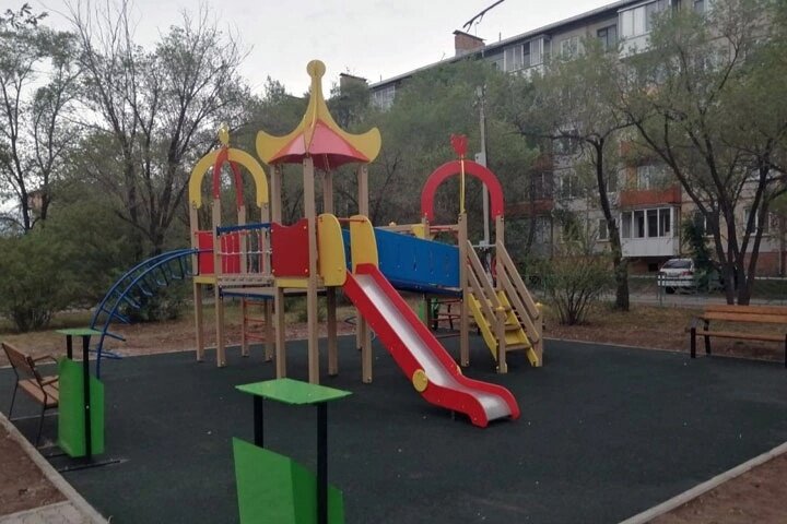 Oyun alanı Playground, Çernogorsk, foto