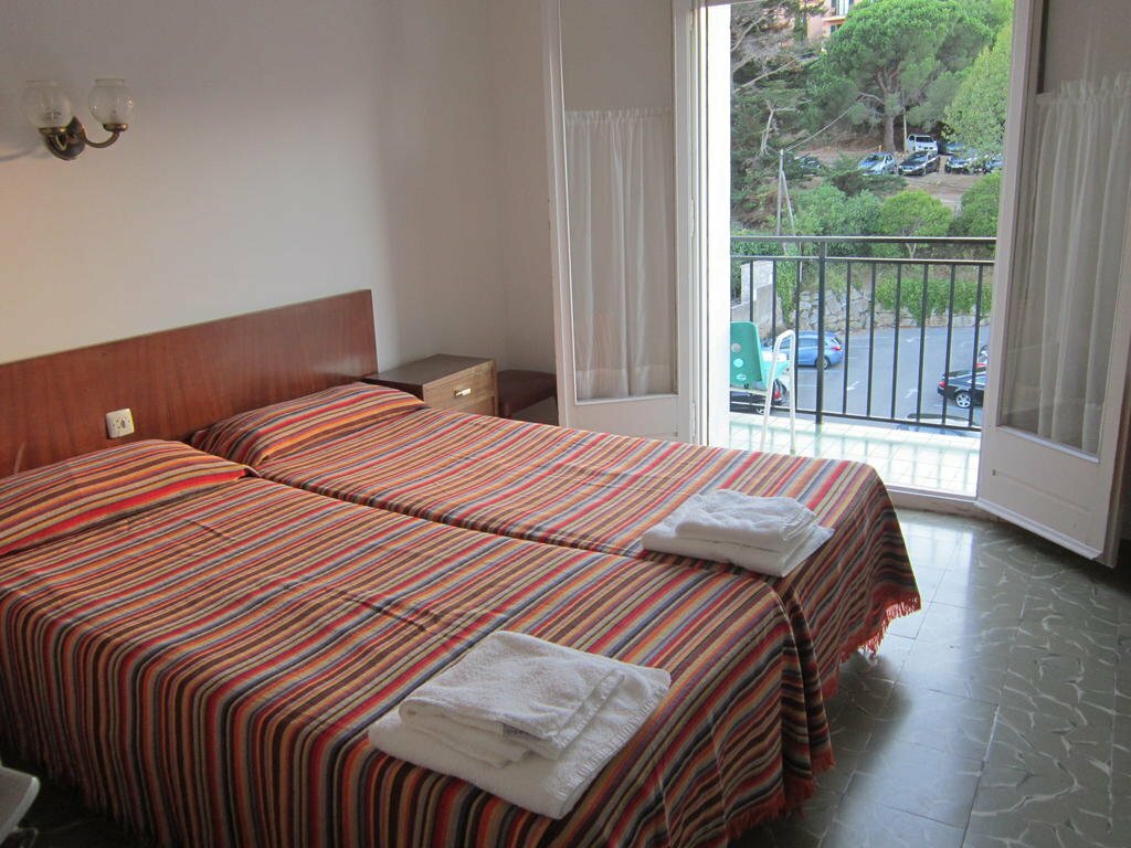 Otel Hostal Cruz, Tossa de Mar, foto