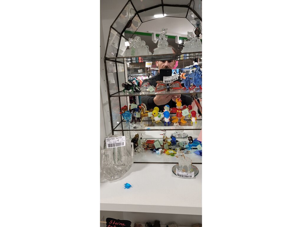 Otomobil servisi Autowerkstatt, Berlin, foto