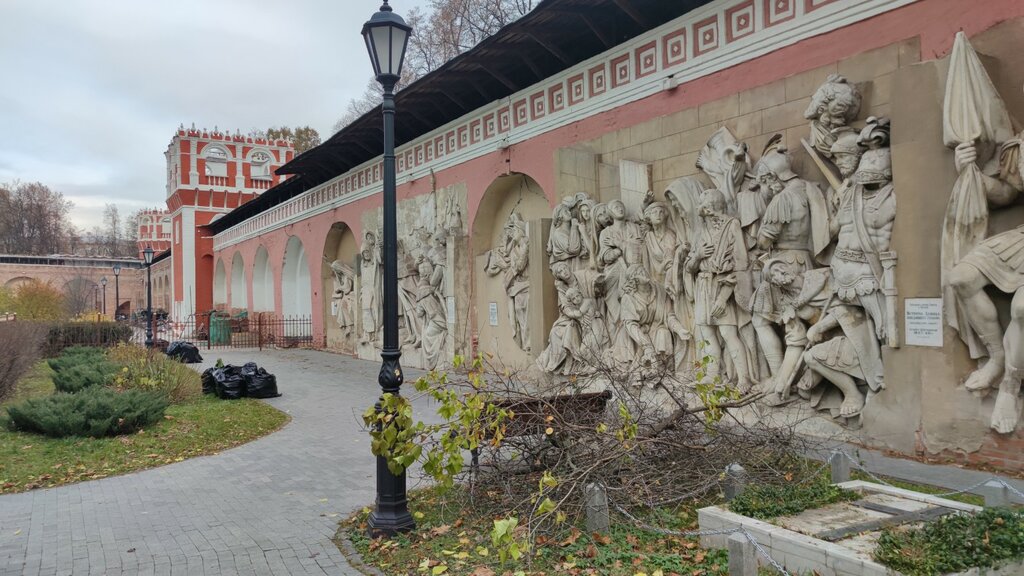Anıt levhası, anıt taş Горельеф Встреча Давида, победившего Голиафа, Moskova, foto