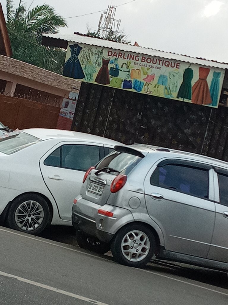 Giyim mağazası Darling boutique, Akra, foto