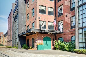 Nylo Providence Warwick (Virginia, Suffolk, Knight Street), otel  Providence'den