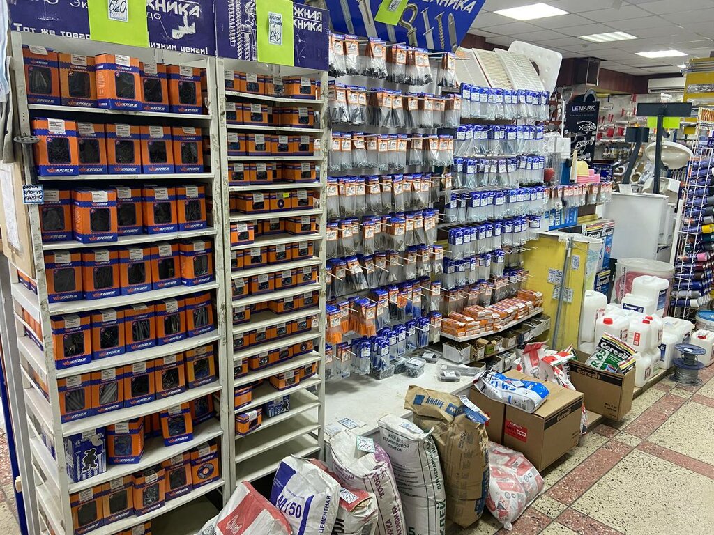 Yapı mağazası Izba, Saratov, foto