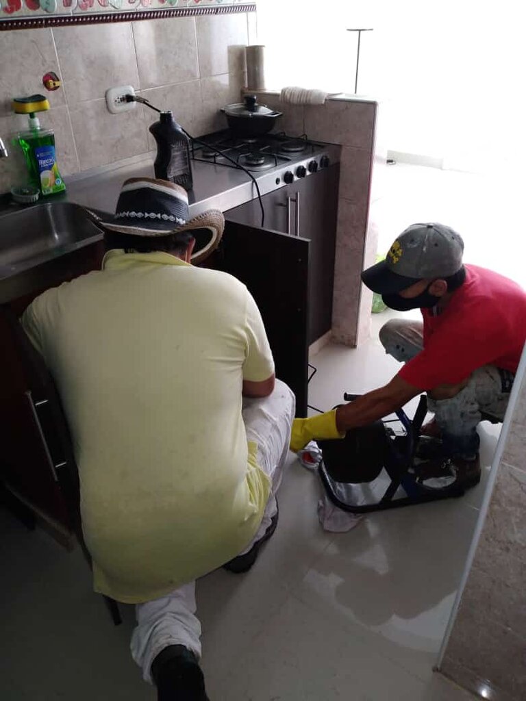 Sıhhi tesisat hizmetleri Servi Plumbers Without Breaking, , foto