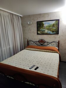 Pristanskaya (Oktyabrskaya ulitsa No:26), otel  Serafimoviç'ten