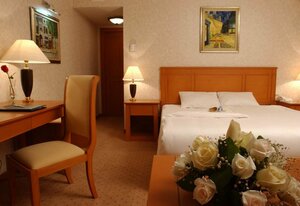 Wyndham Hotel (Amir Temur Avenue No:7/8, Tashkent), otel  Taşkent'ten