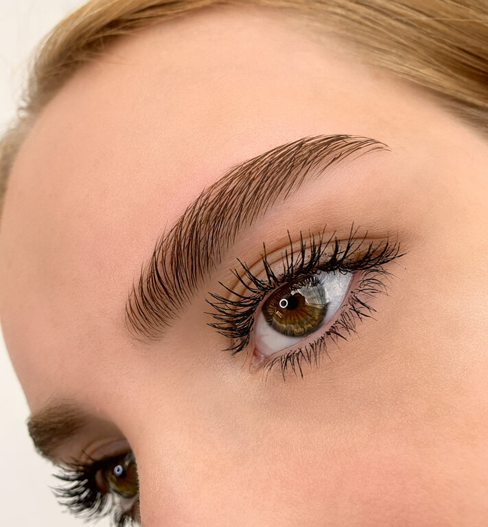 Kaş ve kirpik salonu Didi Brows Lashes, Moskova, foto