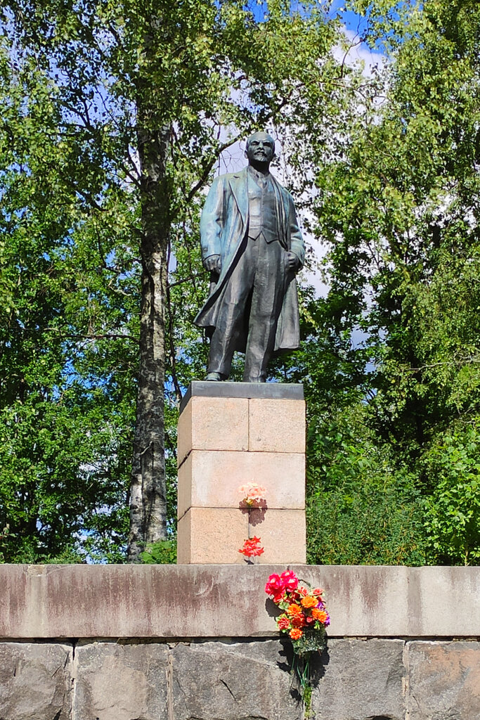 Anıt, heykel В.И. Ленин, Suoyarvi, foto