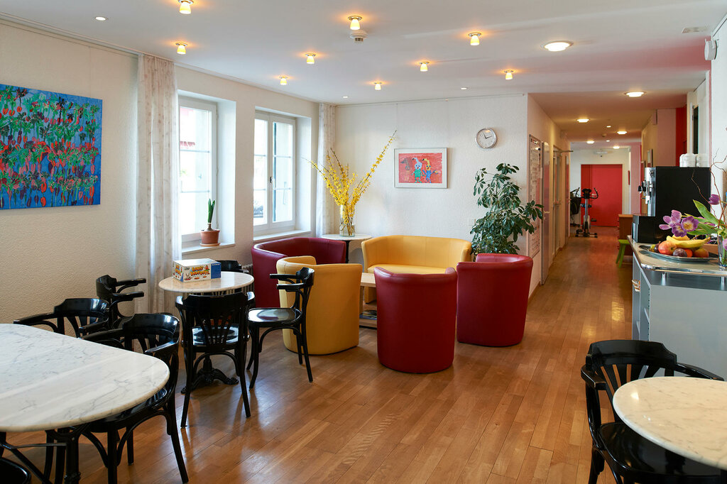 Sivil toplum kuruluşları Brunnadere-Huus, Bern, foto