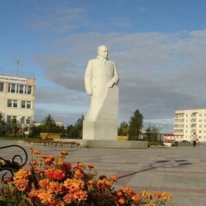 В.И. Муравленко (Yamalo-Nenets Autonomous Area, Muravlenko, Molodyozhny skver), anıt, heykel