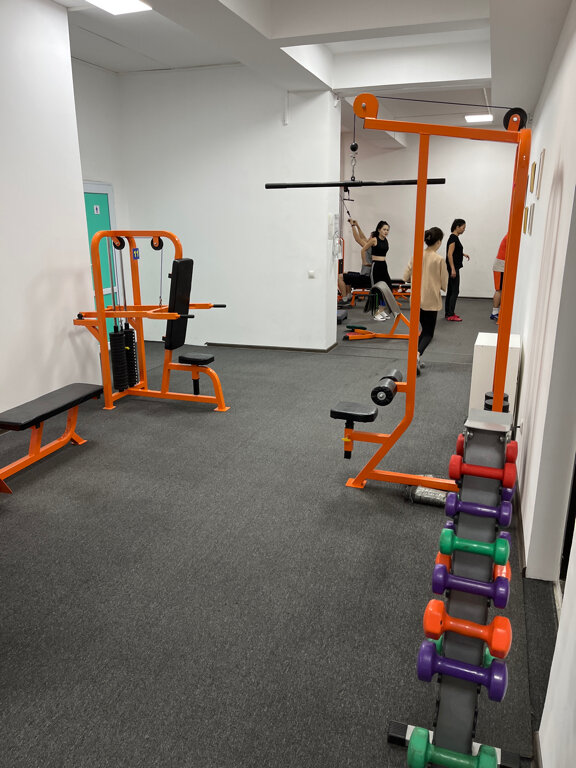 Fitness kulüpleri Kinesis gym, Almatı, foto
