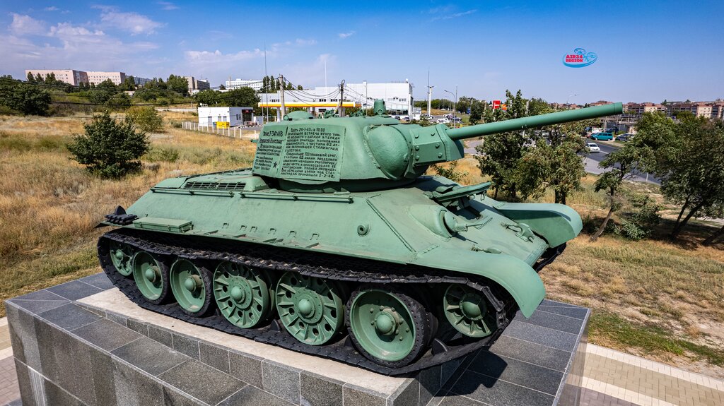 Teknoloji anıtı Tank T-34 Chelyabinskiy kolkhoznik, Volgograd, foto