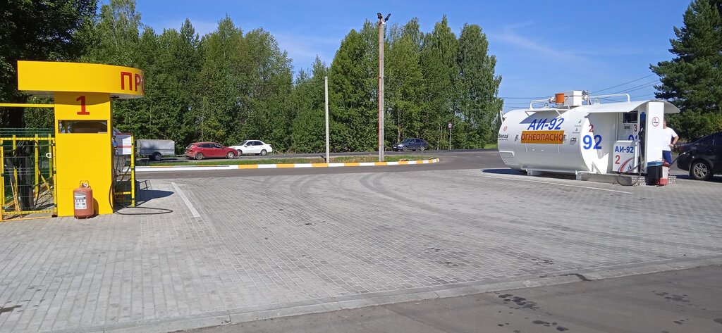 Benzin istasyonu АЗС, Kirovskaya oblastı, foto