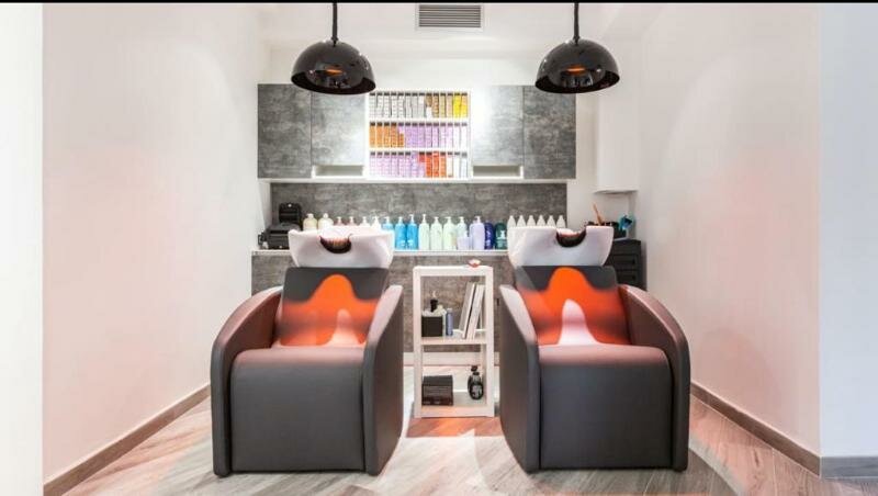 Kuaförler Khromie Hair Studio - Parrucchiere & Barber Shop, Floransa, foto