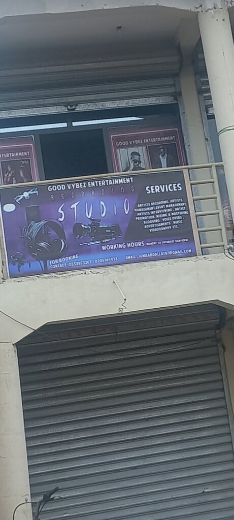 Ses kayıt stüdyoları Good Vybes Entertainment Studio, Akra, foto