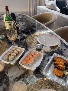 Malina. Gastronomic boutique. Sushi and Pizza (Leningrad Region, Vsevolozhckiy DIstrict, Agalatovskoye selskoye poseleniye, massiv Skotnoye, 1), suşi restoranı  Saint‑Petersburg ve Leningradskaya oblastından