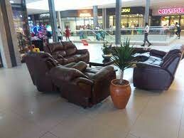 Mobilya mağazaları Creation Furnishers, Dünya, foto