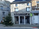 Superb Duplex Ideally Located in the Centre of Aywaille (Place Joseph Thiry No:6, Aywaille), otel  Liege İli'nden