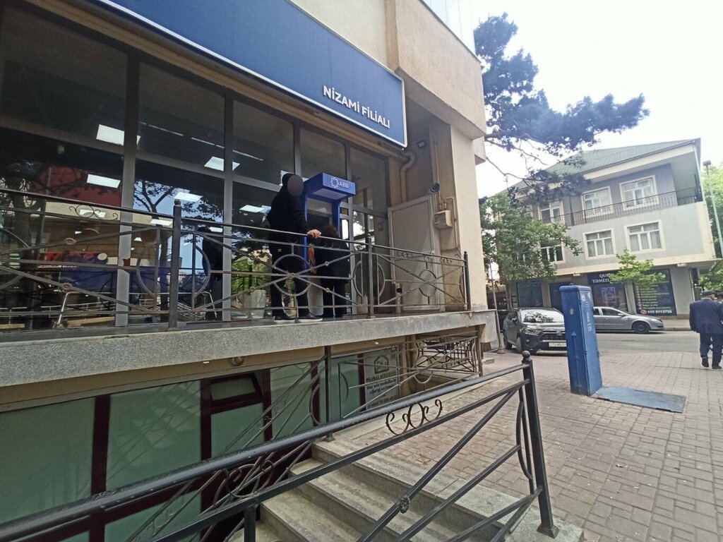 ATM'ler ABB ATM, Bakü, foto
