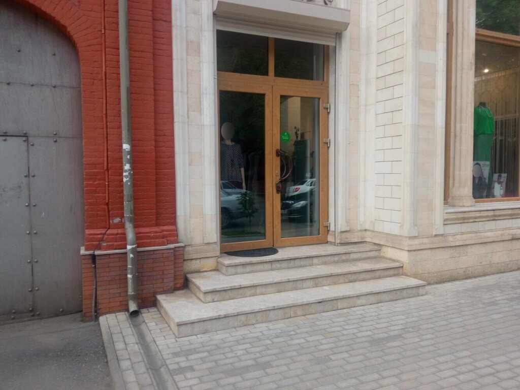 Giyim mağazası Randevu, Ip, Vladikavkaz, foto