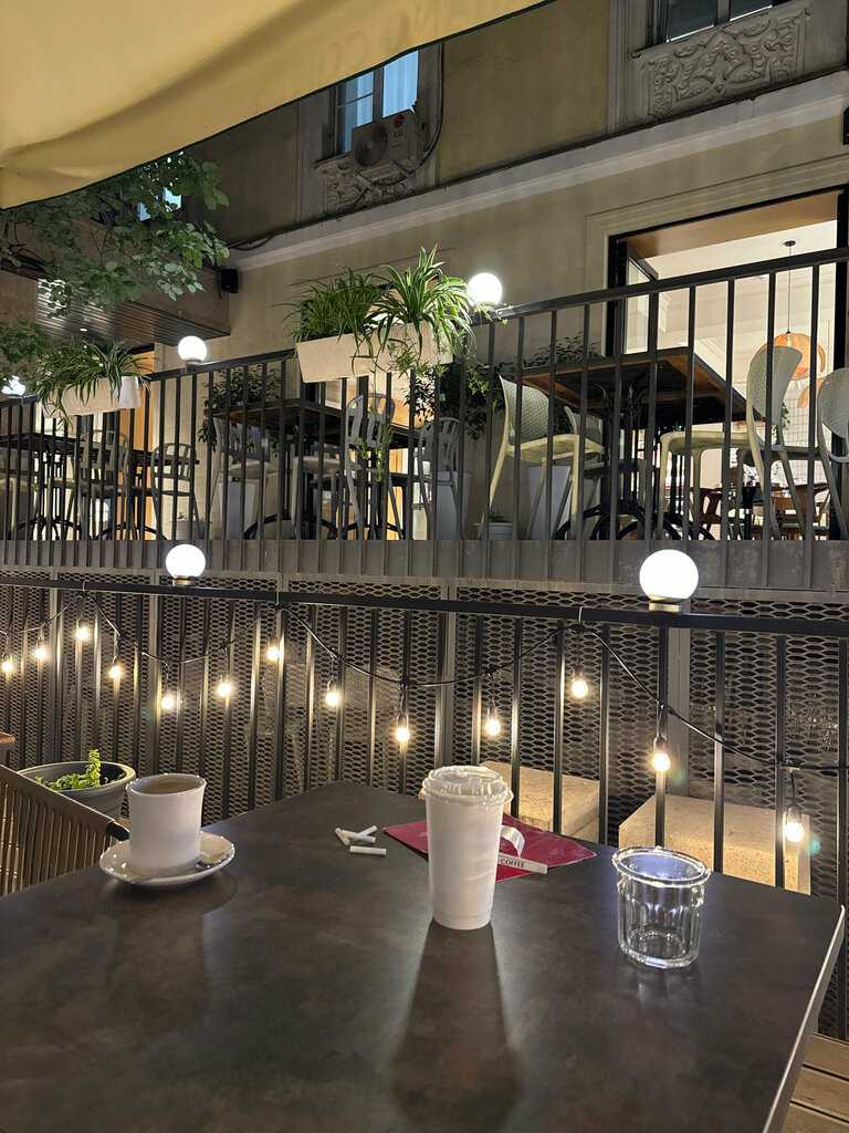 Kahve dükkanları Adriano Coffee, Almatı, foto