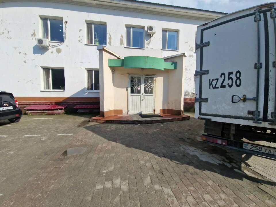 Market Kurmysh, Öskemen (Ust‑Kamenogorsk), foto