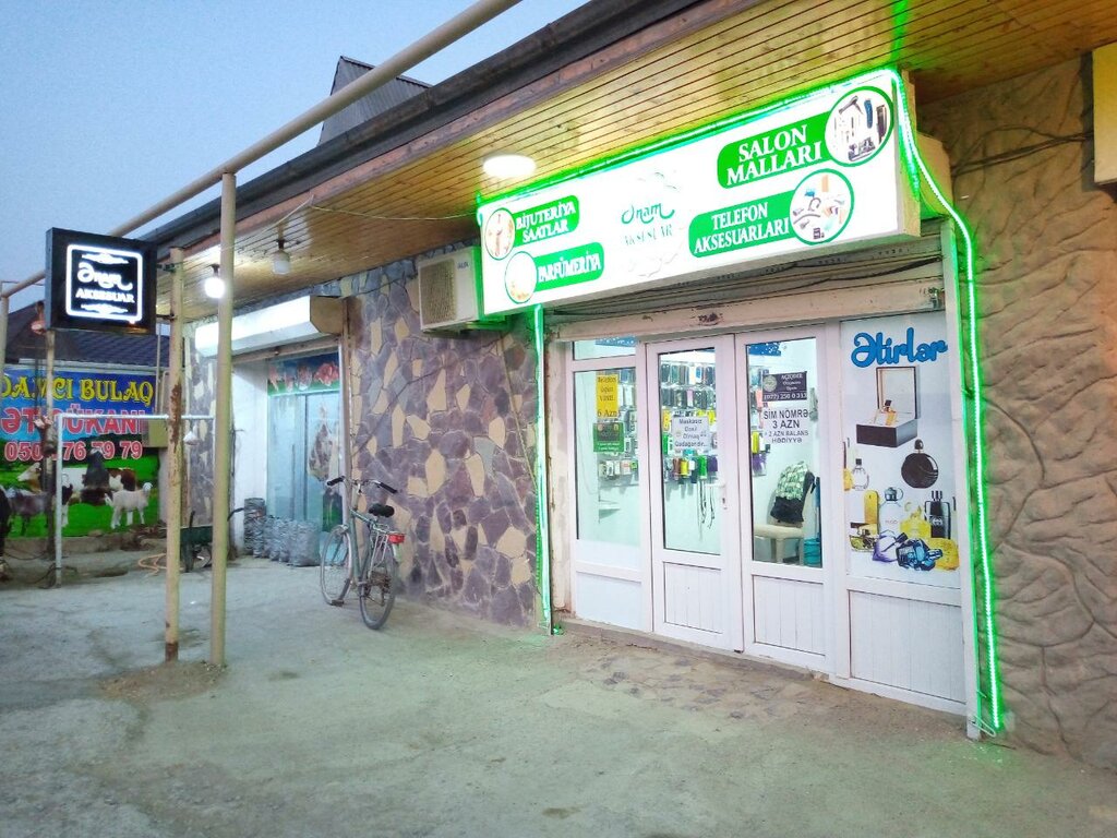 Kozmetik ve parfümeri mağazaları Enam Aksesuar, Bakü, foto