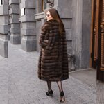 Studia Furs (Mira Avenue No:5), kürk atölyeleri  Surgut'tan