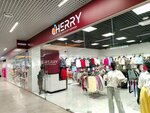 Cherry (Luganskaya ulitsa No:53/2), giyim mağazası  Kirov'dan